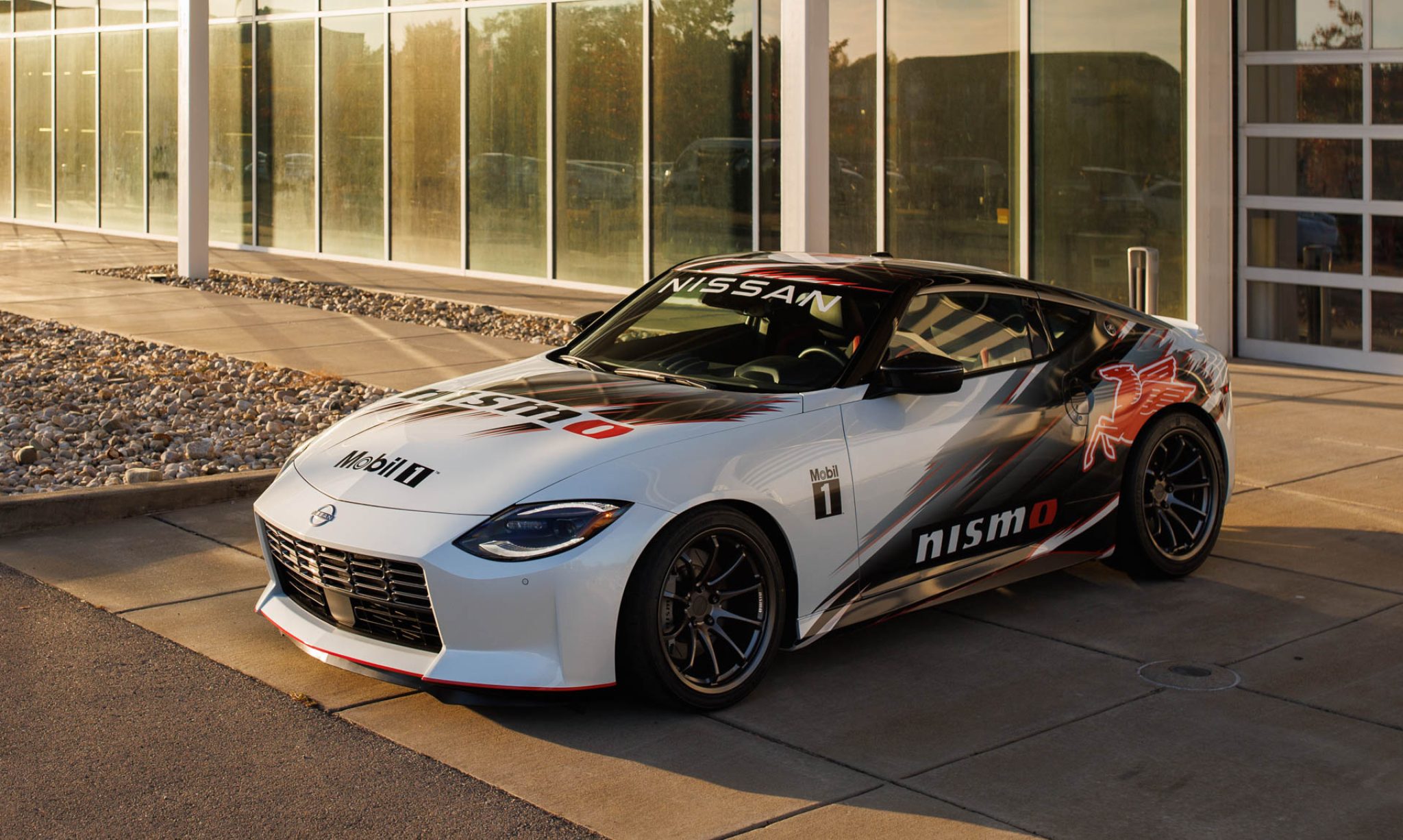 Nissan Nismo CEO bestätigt eigenständigen Hybrid-Sportwagen - Neue ...